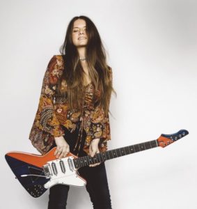 Interview with Arielle, singer, songwriter, guitarist