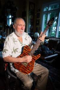 Legendary Guitarist Steve Cropper Announces New Album 'Friendlytown'