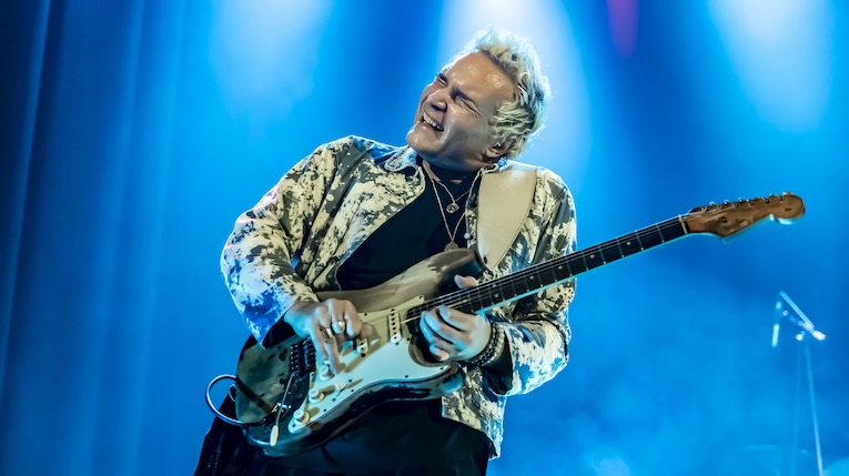 Philip Sayce announces 2026 UK Tour and Live Version 'Peace Machine'