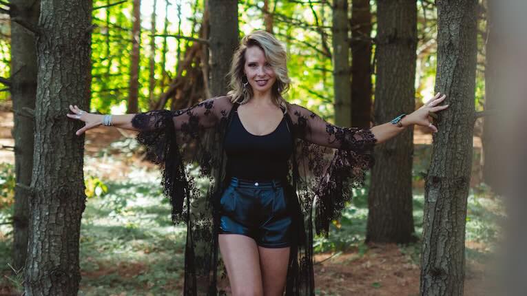 Miss Emily Releases 'Solid Ground' New Single