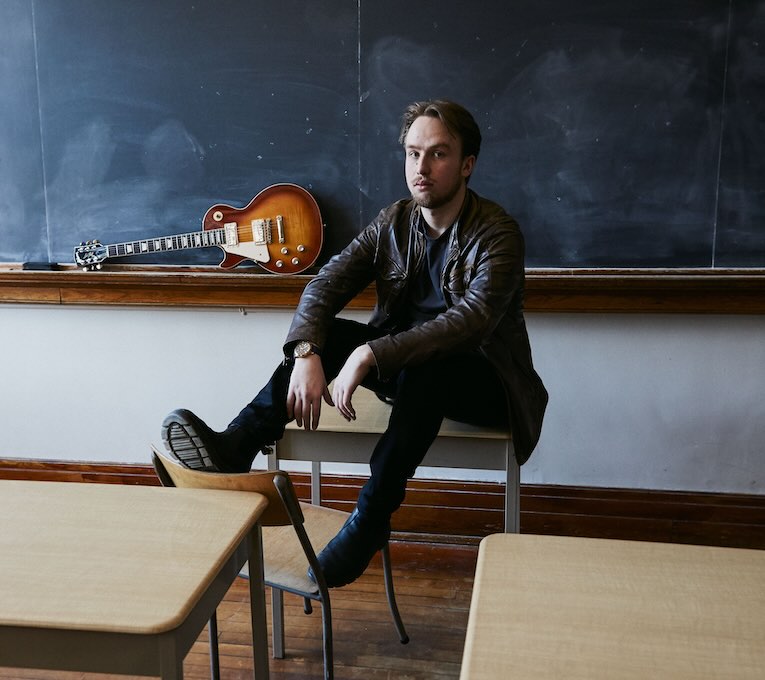 Spencer MacKenzie Releases New Single 'Frozen Hearts'